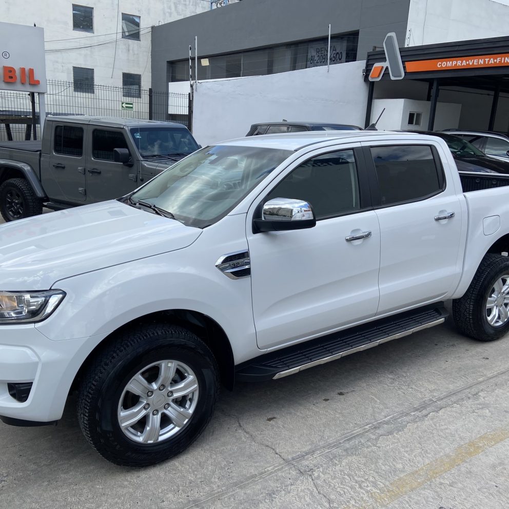 Carros de lujo monterrey, Aumobil autos, Compra venta de carros de lujo ...